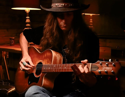 Justin Johnson playing his Pratley Acoustic Guitar – PRATLEY GUITARS